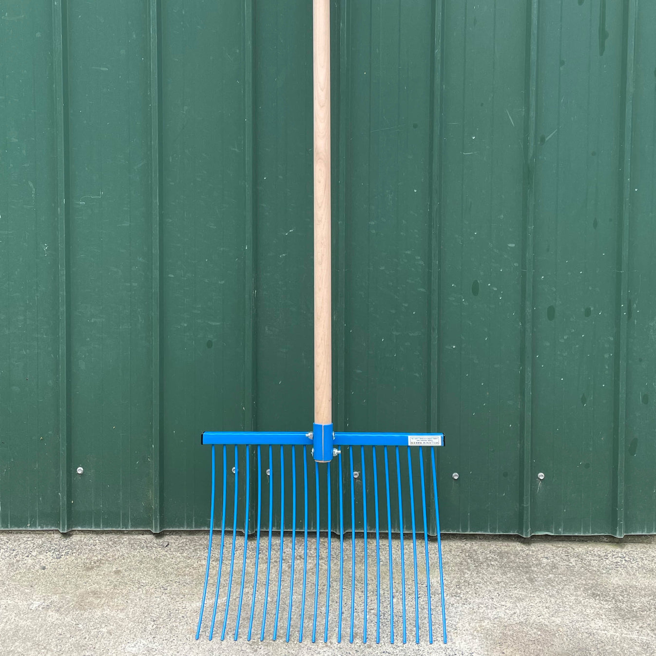 Millenia Classic Stable Rake available in New Zealand – PEAK ROAD